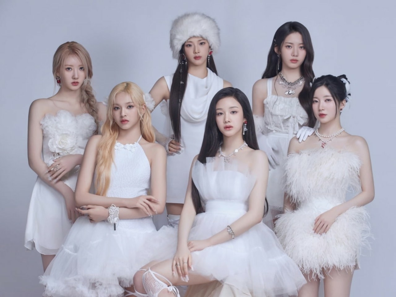 Girl grup baru YG Entertainment ”BABYMONSTER” membuka layanan ”Weverse” hari ini (22 ...